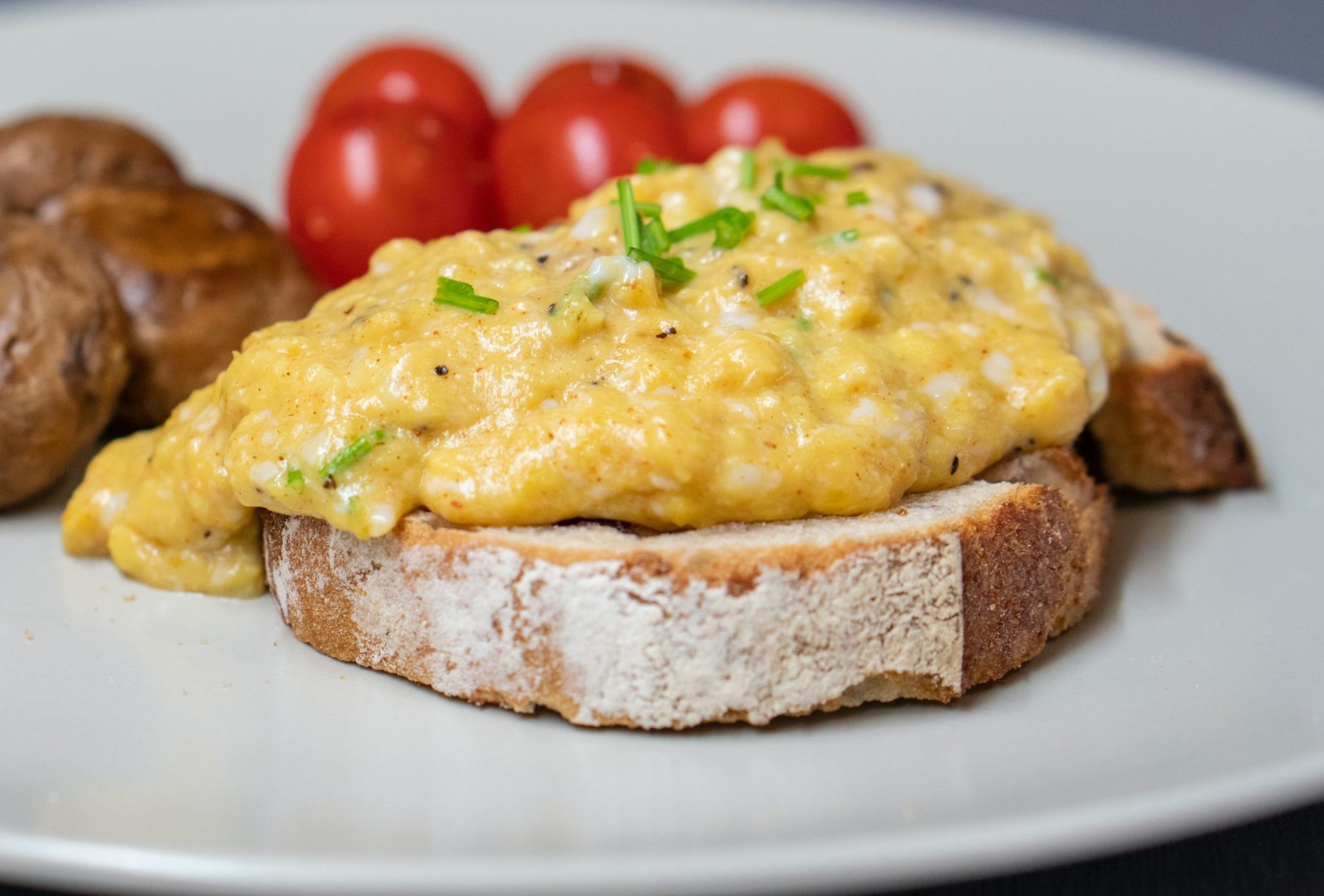 3 Simple Meals You Can Make in the Microwave - foodisinthehouse.com