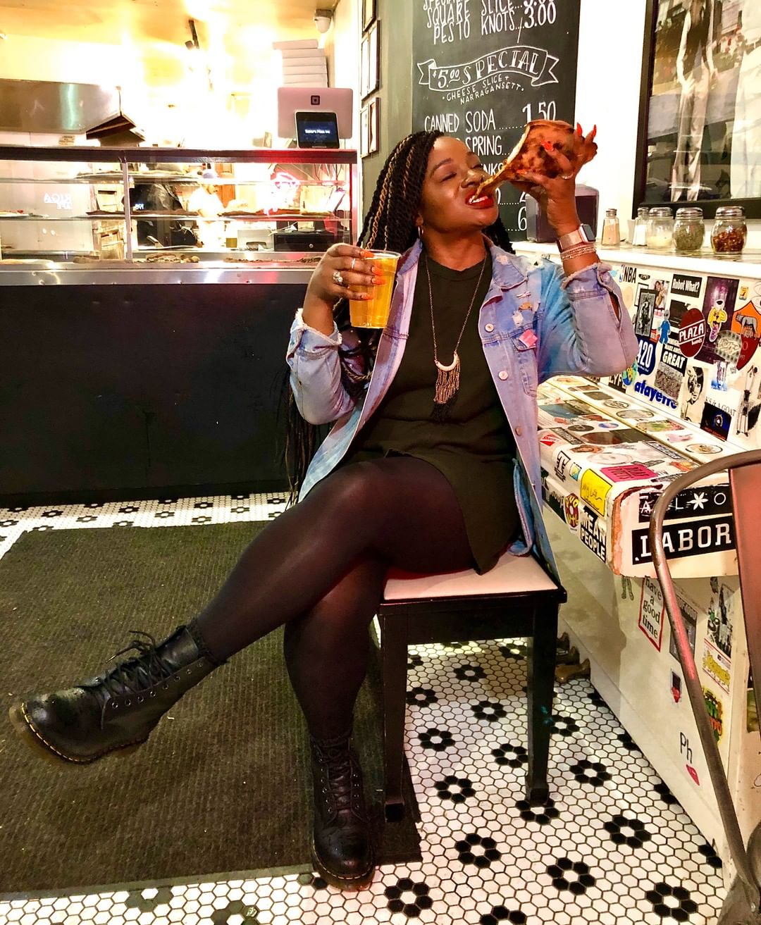This NYC Food Blogger Focuses on Harlem Eateries - foodisinthehouse.com