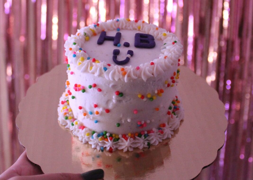 Meet Elizabeth Rowe, Brilliant Baker Who Won "Is It Cake?" Season 2 ...